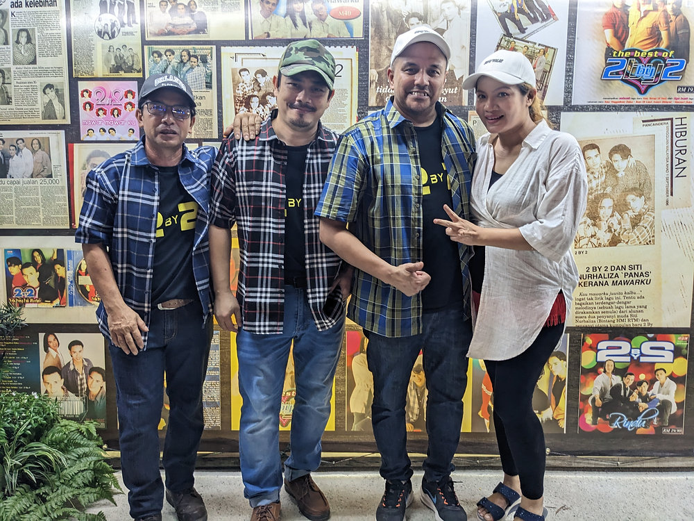 Zul & Faizal Buka 'Port' Makan Dangau 2By2 Food Station - Malaysia ...